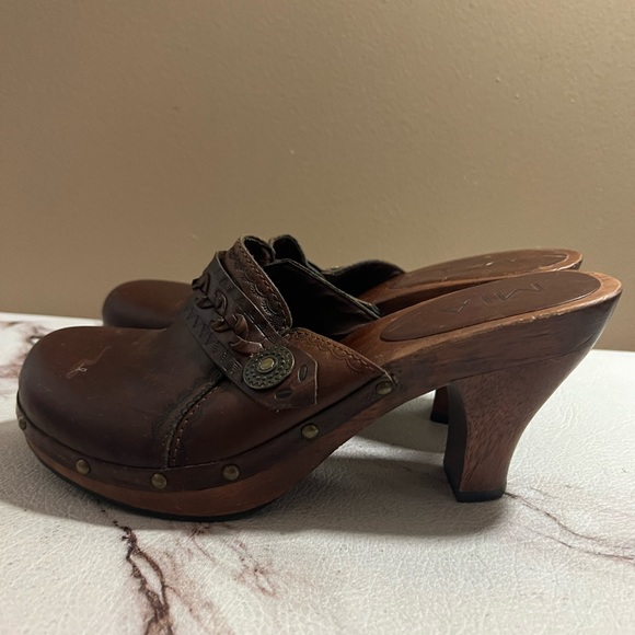 MIA | Shoes | Vintage Mia Brown Leather Wooden Heel Clogs 7s 90s ...